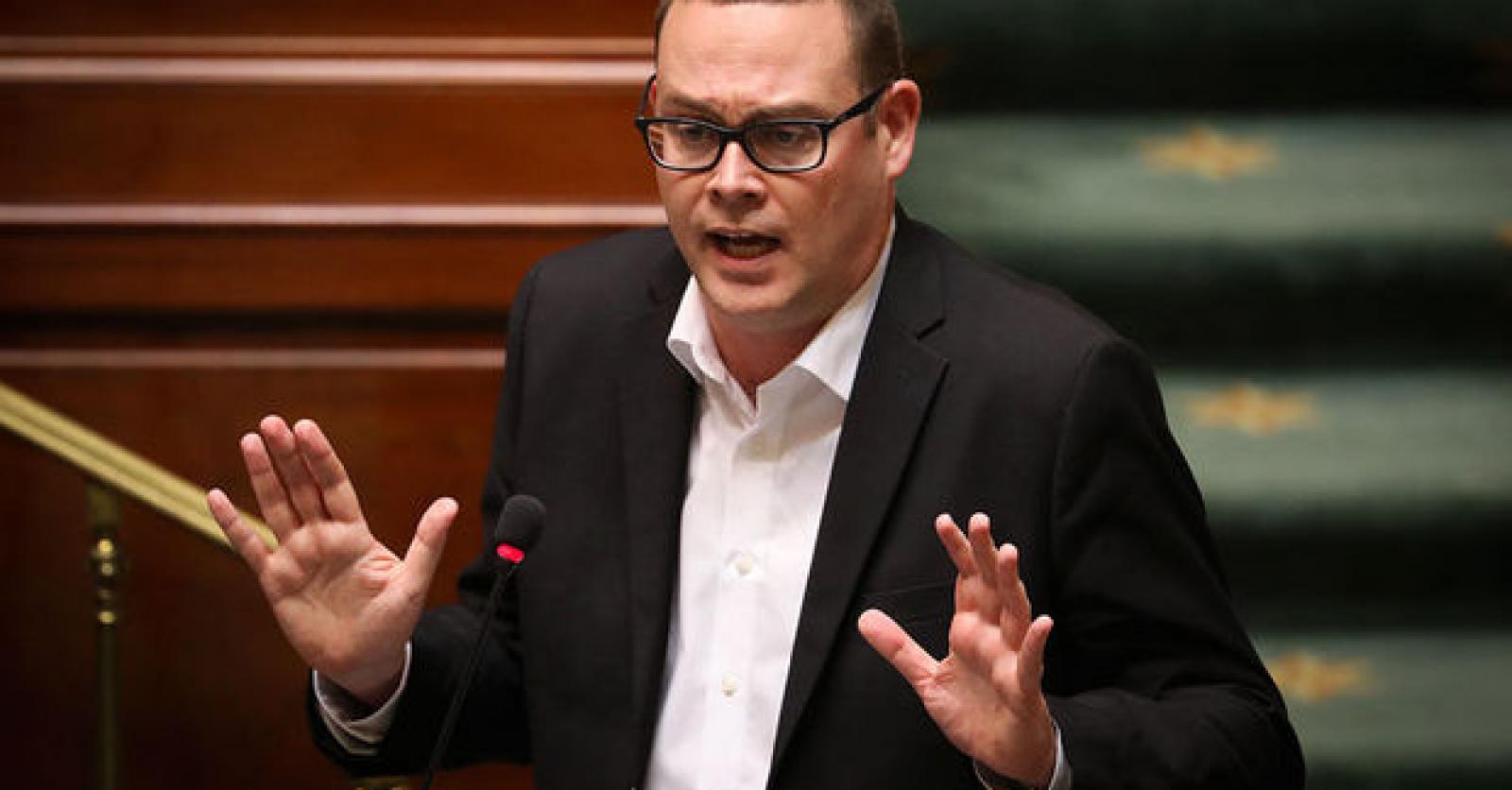 Peiling: PVDA ietsje groter dan Open VLD en CD&V, Vooruit blijft stijgen