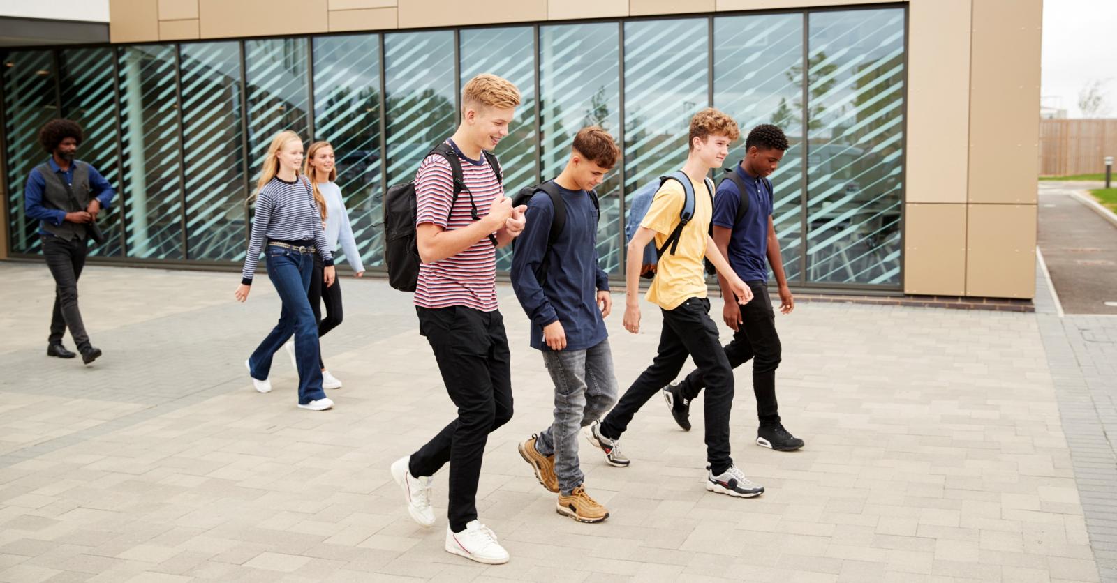 Naar het eerste middelbaar? Dit zijn de uitdagingen - Libelle