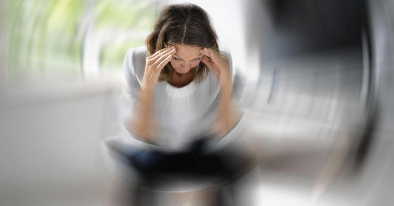 Tournis, vertiges et étourdissements: les causes possibles - Plus Magazine