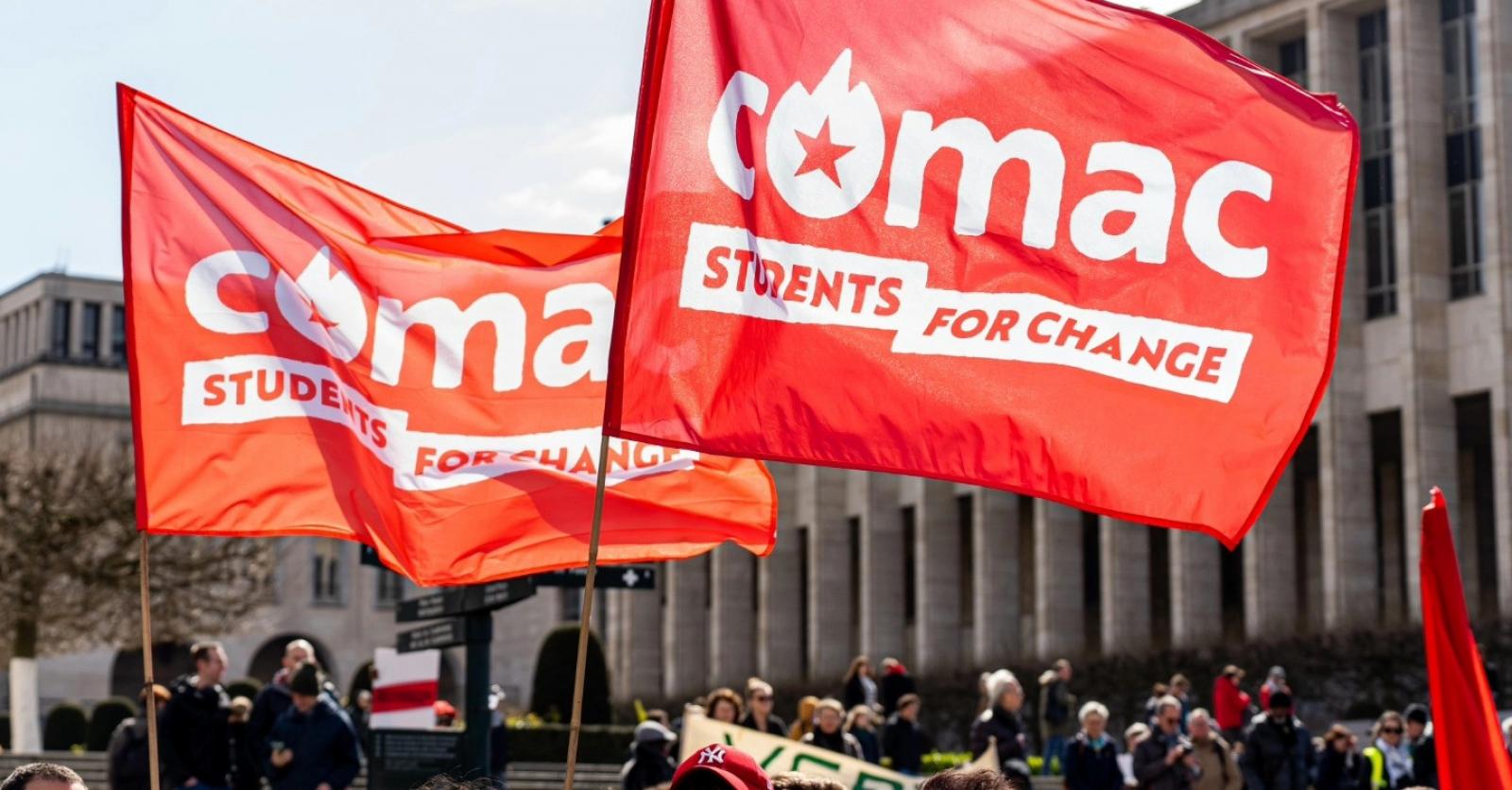 «Es-tu pour un monde meilleur?»: la stratégie de Comac (PTB) pour recruter les étudiants