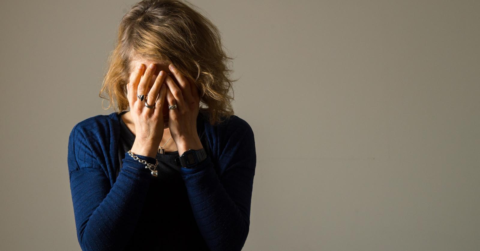 Comment la périménopause peut mener à la dépression - Vif