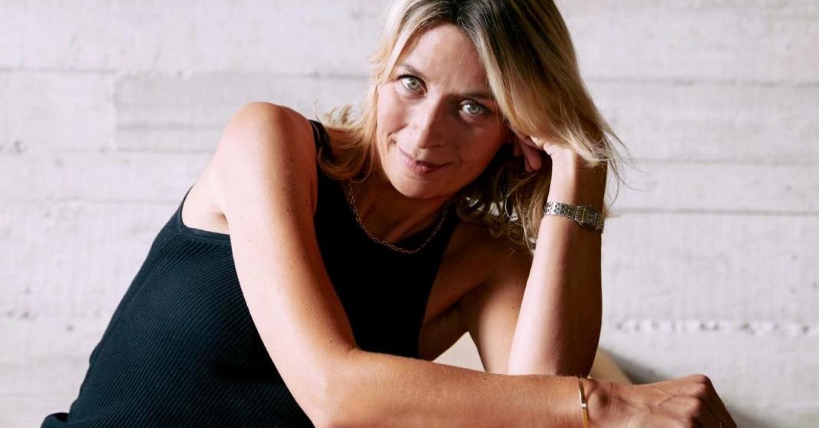 Meet our guest: Julie Morelle, entre infos de fer et gants de velours ...