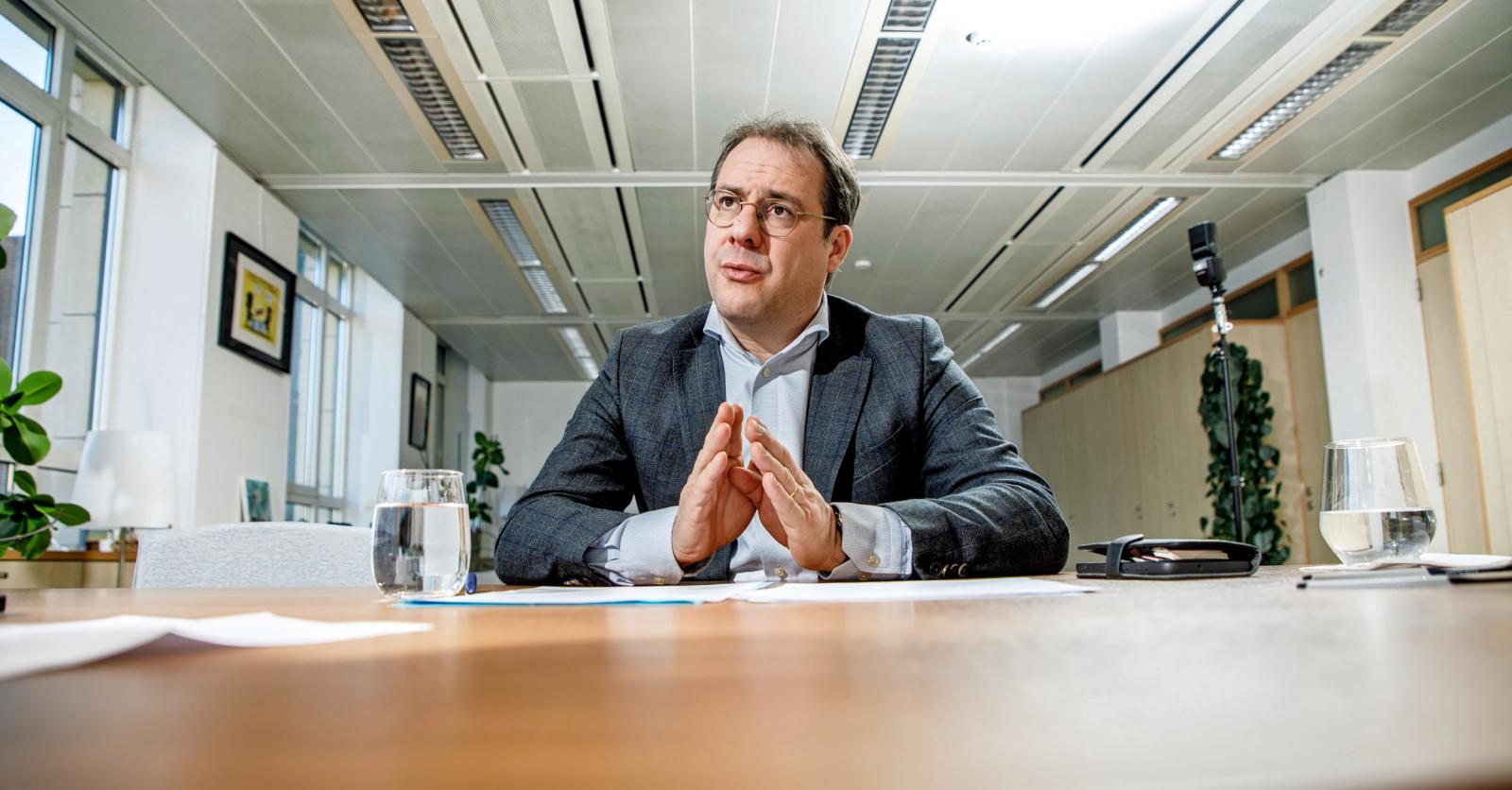 David Clarinval: "Il y a autant d'artistes que de dockers exclus de la ...