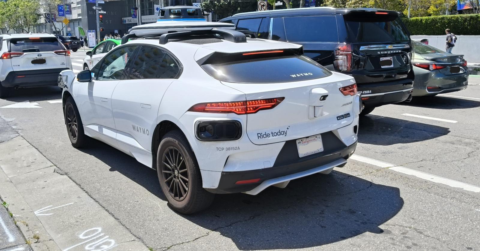 Getest: de zelfrijdende taxi van Waymo (video)