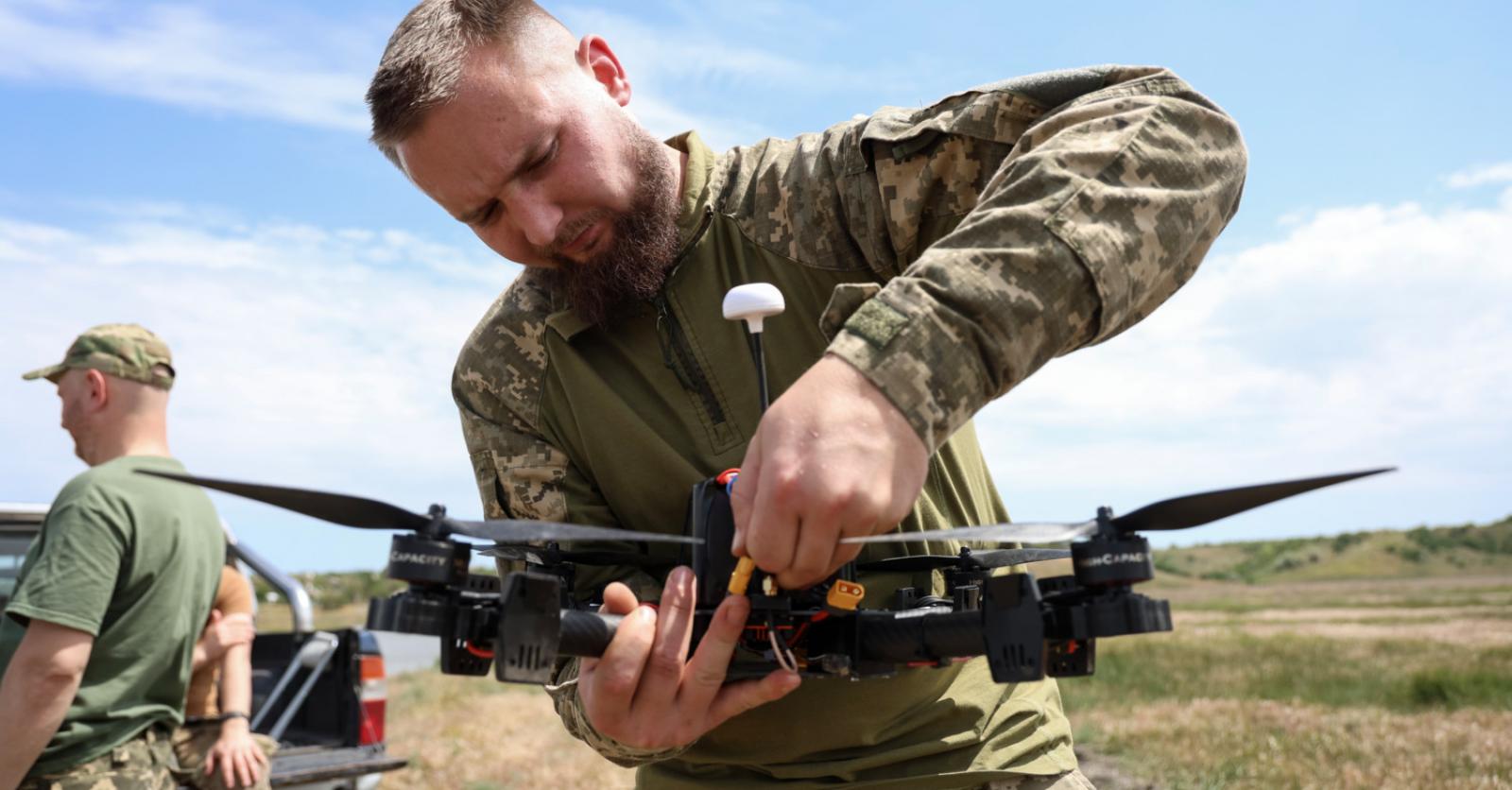 La guerre des drones: comment les «intercepteurs» ukrainiens tentent de ...