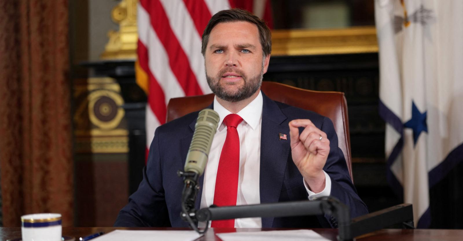 Hoe JD Vance de politieke erfenis van Charlie Kirk probeert te claimen ...