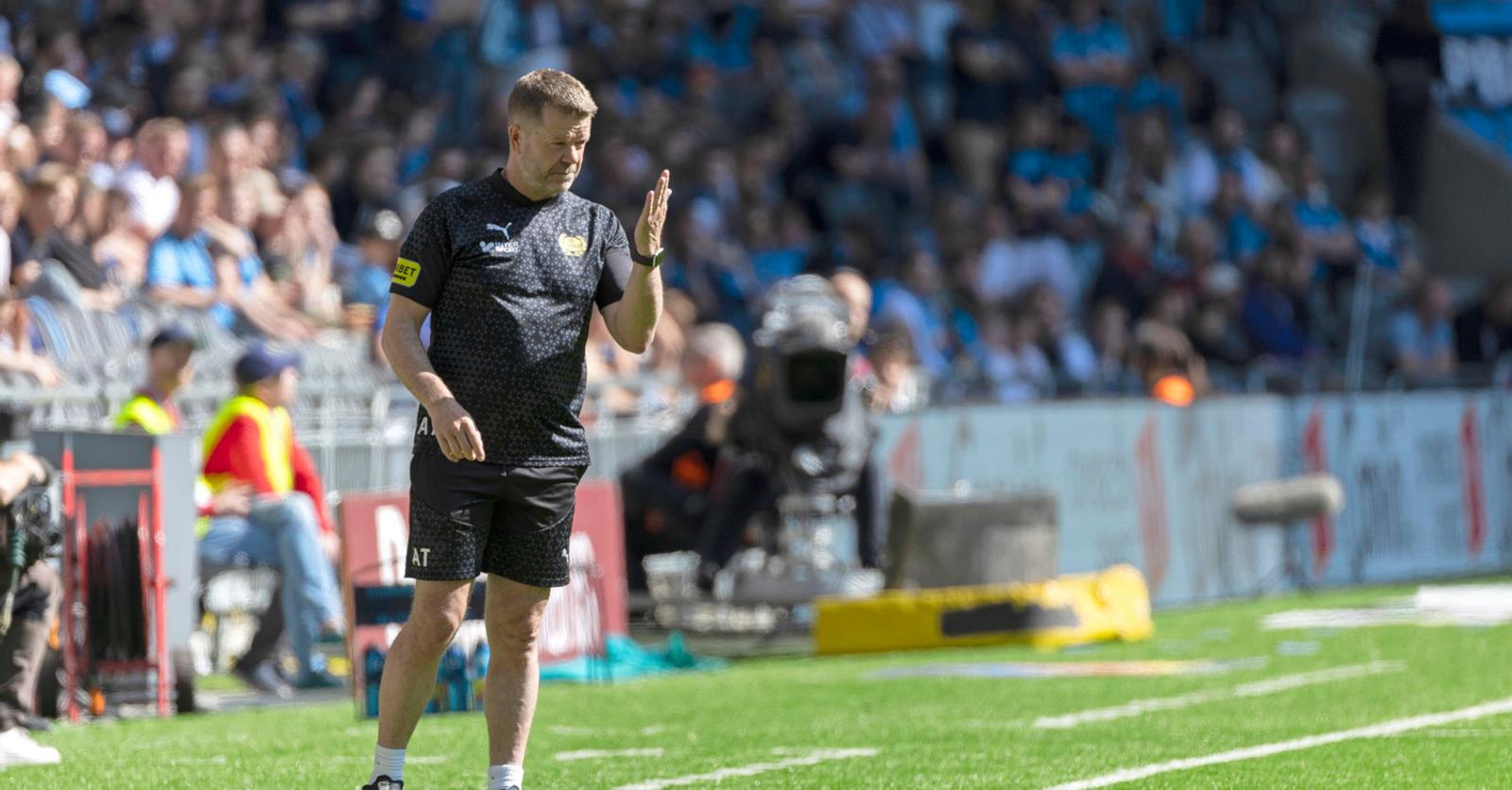 Karl schrijft een brief naar Anders Torstensson, coach van de Zweedse ...