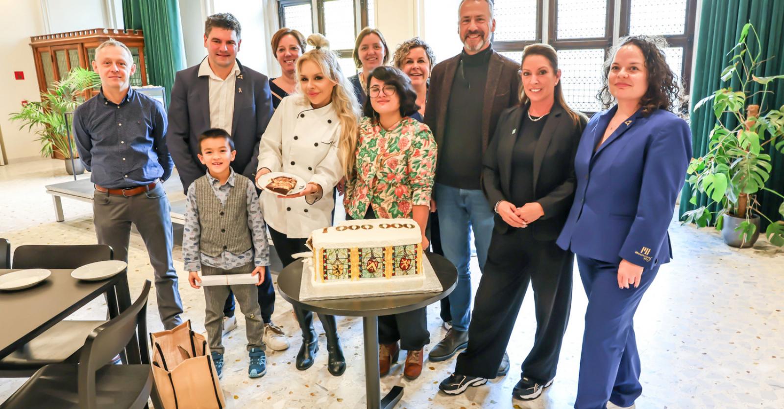 Hadia is miljoenste bezoeker van Provinciaal Hof in Brugge - KW.be