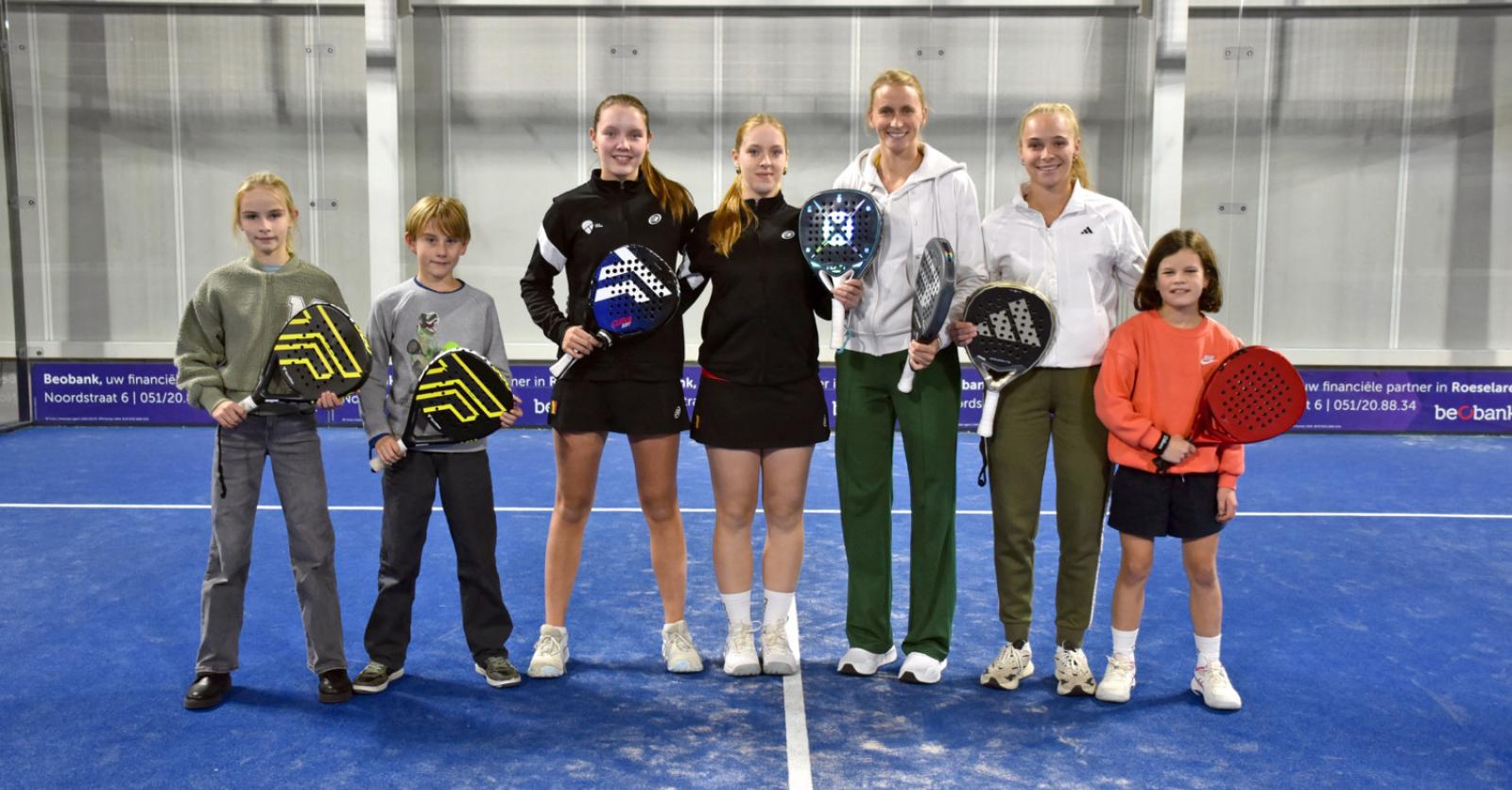 TP Rumbeke wil jonge meisjes in het padelcircuit loodsen: “Op termijn moeten ze een eigen ...