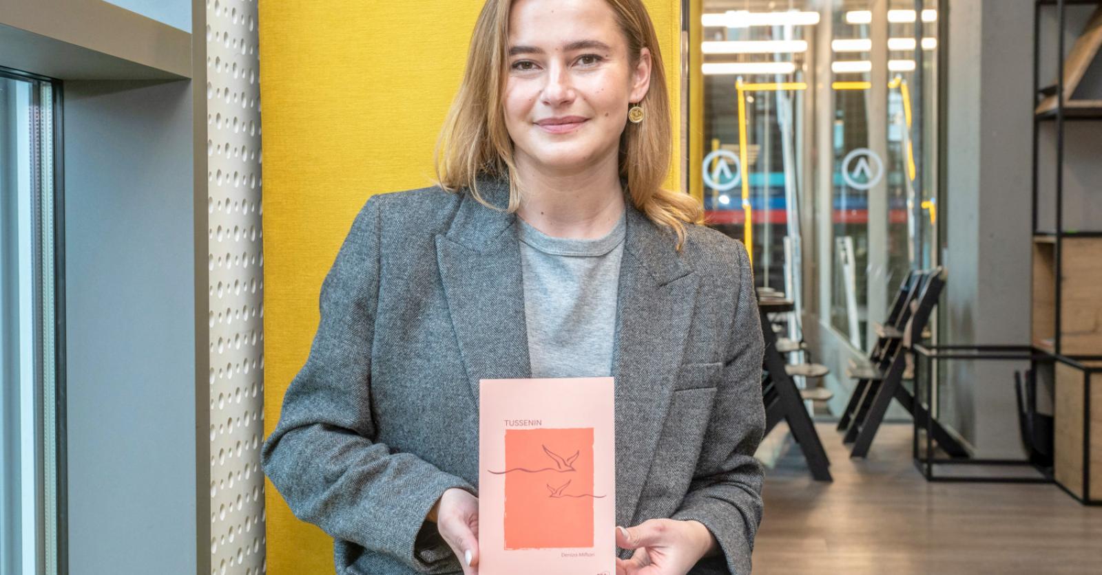 “Ik scheef het boek omdat het nog niet bestond”: Deniza Miftari ...