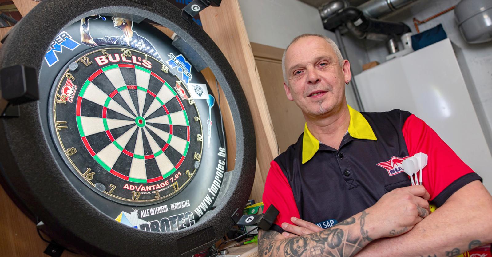 Mario Vandenbogaerde (52) wil revanche op het WK darts: “Deze keer moet ...