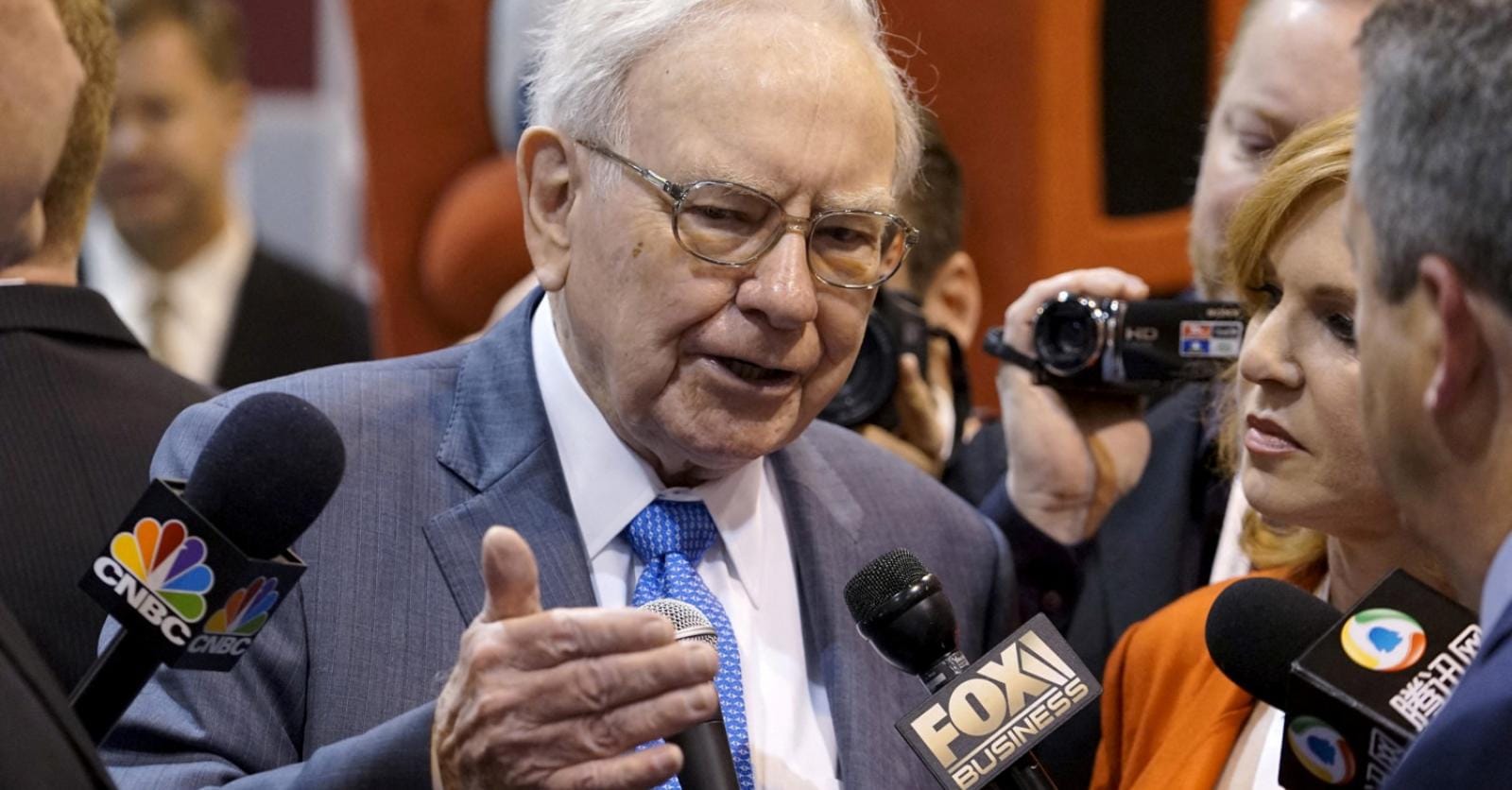 Warren Buffett lâche les rênes de Berkshire : “C’est une entreprise qui ...