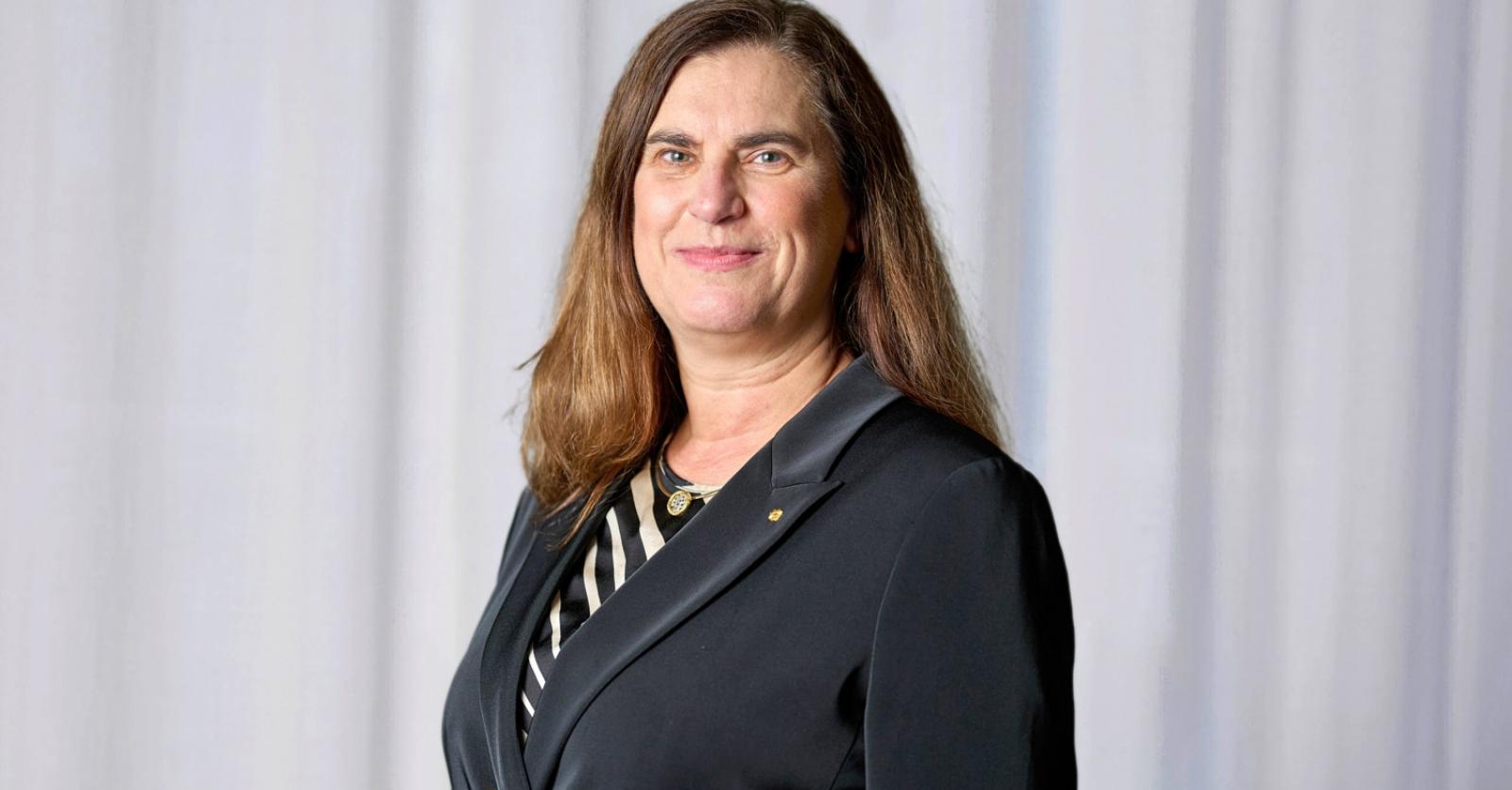 Uitgeweken West-Vlaamse Ellen Moons als eerste vrouw ooit aan het hoofd ...