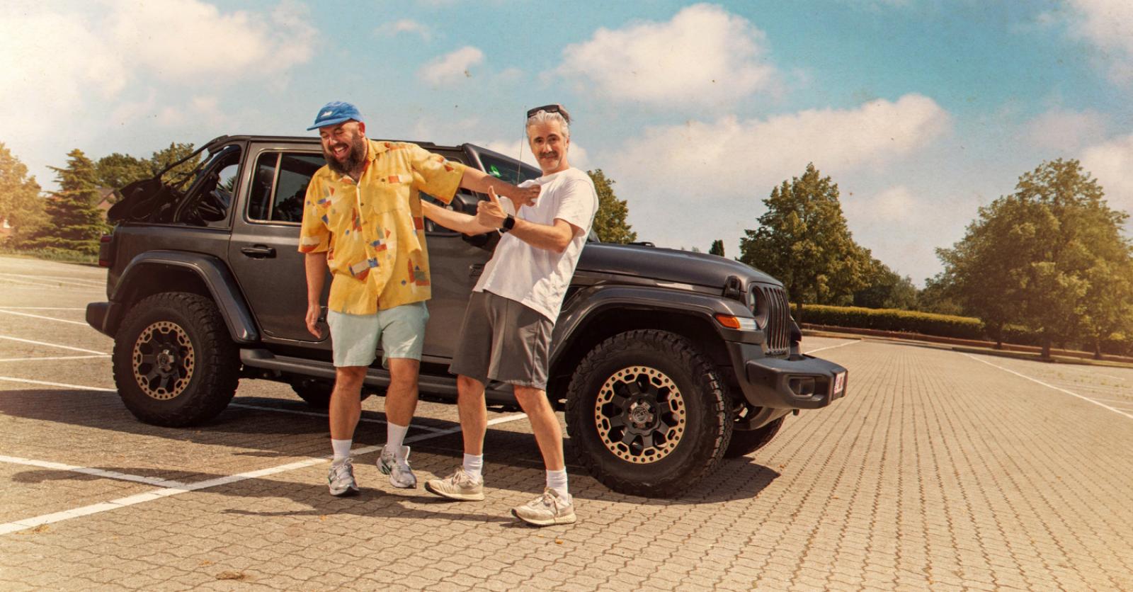 Bockie De Repper en Jeroom trekken op roadtripquiz: “Na de eerste bocht ...