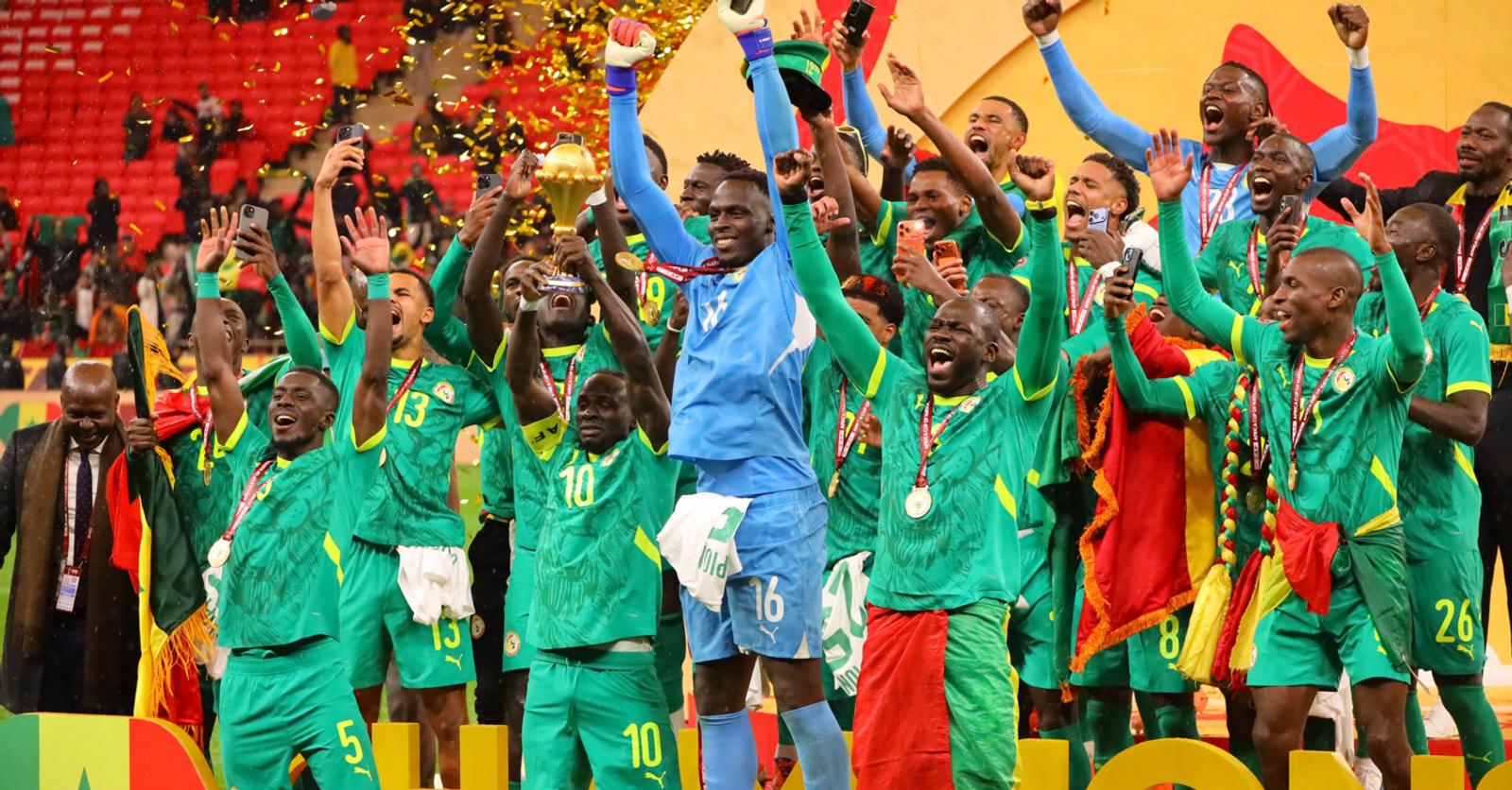 Le football est-il toujours un lieu de rassemblement?