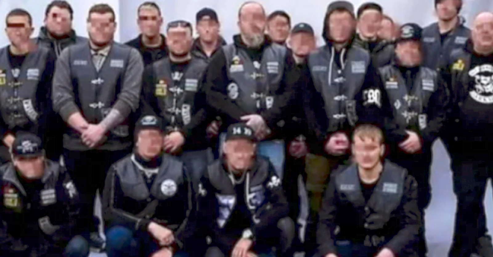 Gewelddadige afrekeningen brengen ex-leden Zwevezeelse motorbende ...