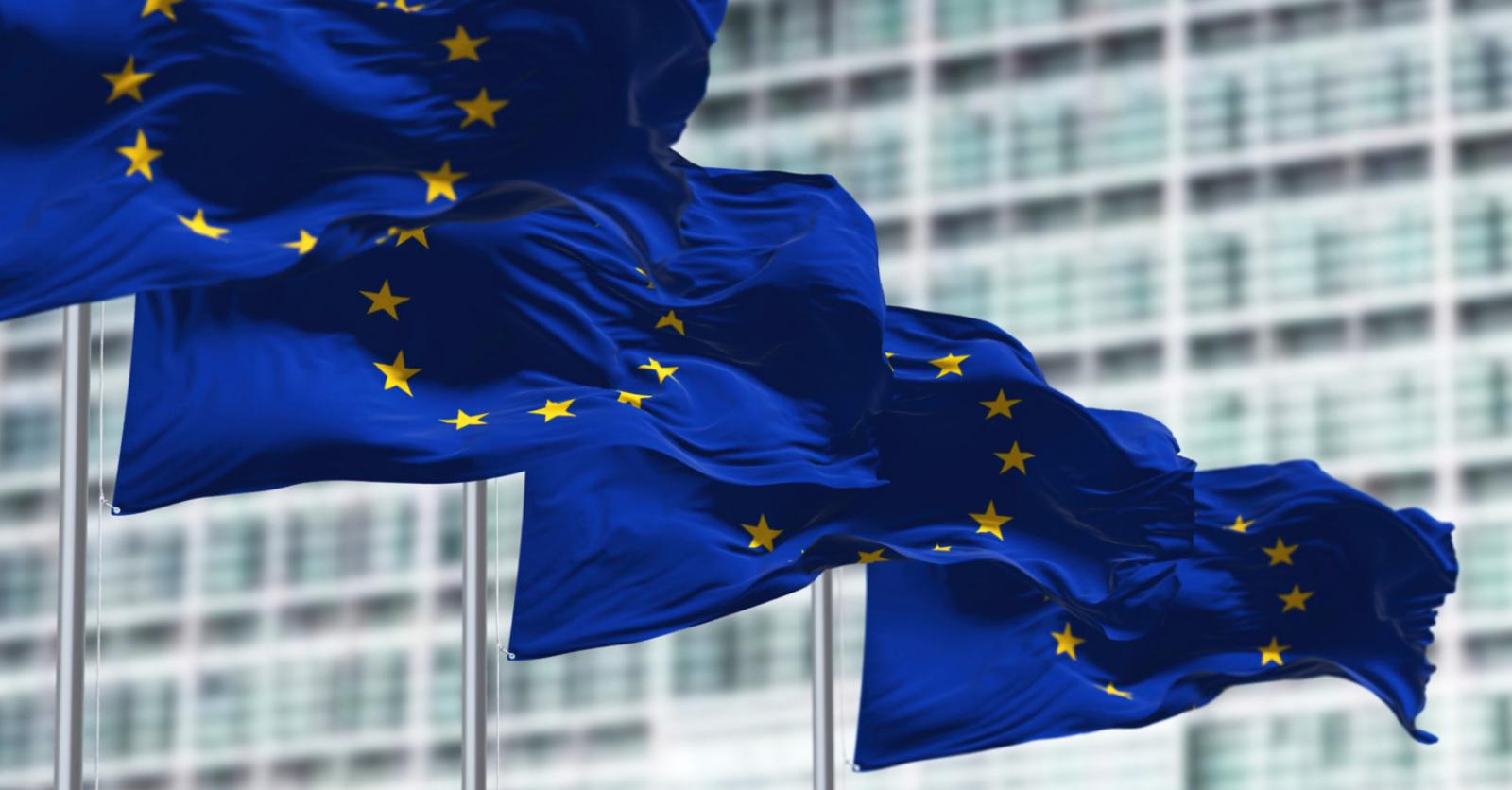 L’UE trouve un accord sur l’interdiction des applis d’IA générant des ...