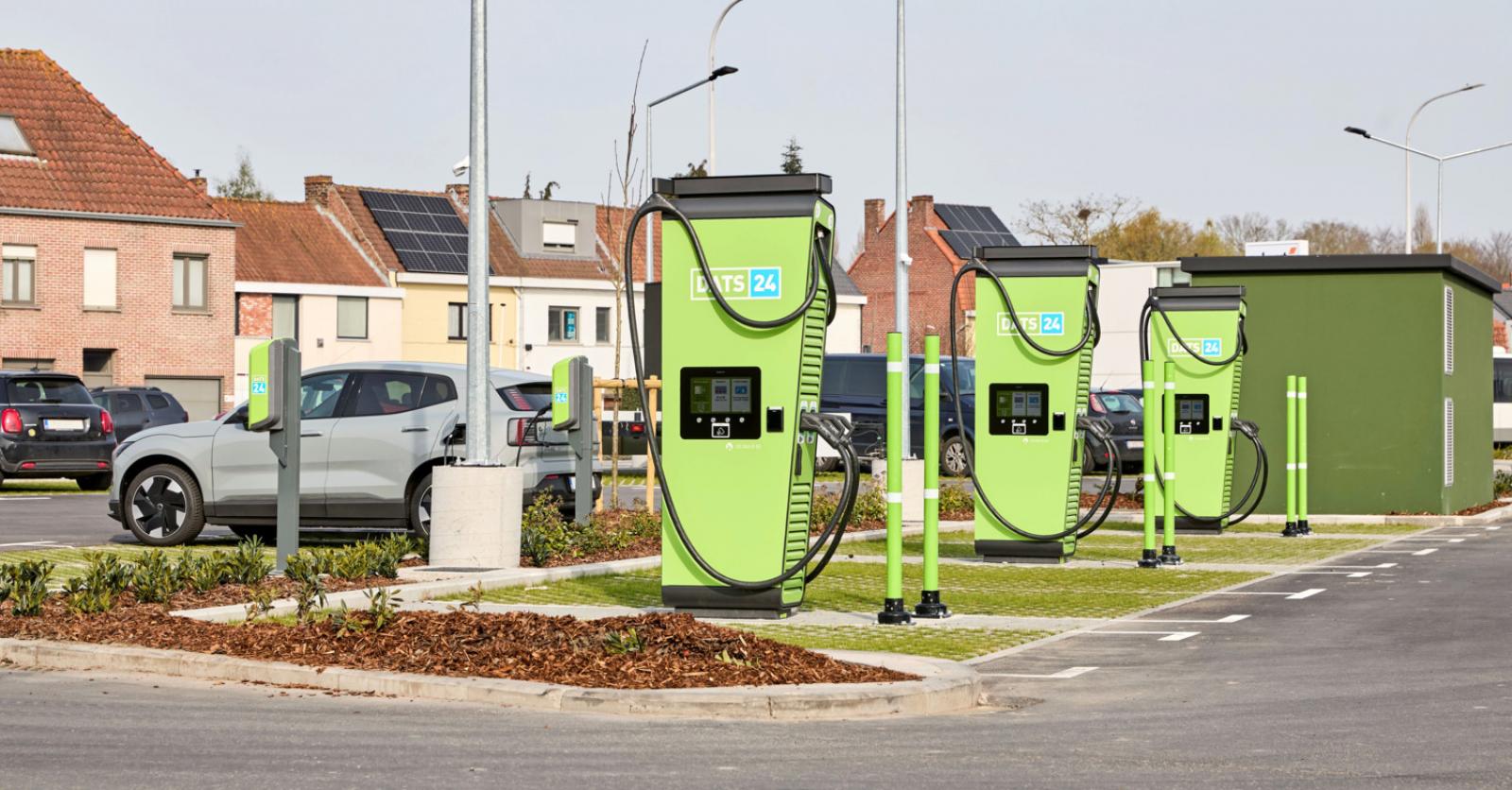 Laadpalen op parking van Colruyt - KW.be