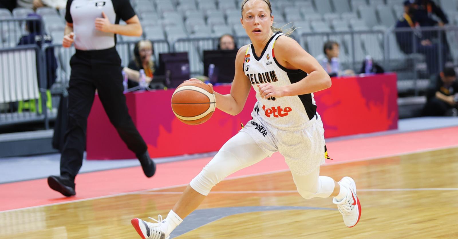 Julie Allemand pakt met Toronto eerste competitiezege - KW.be