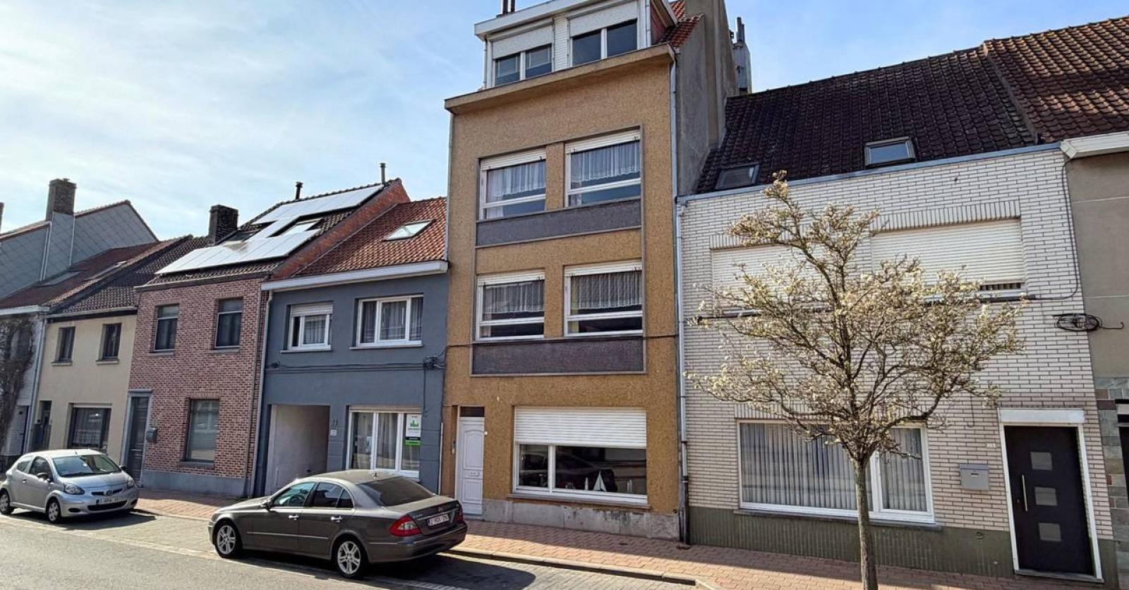 Tijdelijk éénrichtingsverkeer in Polderstraat in Knokke-Heist door ...