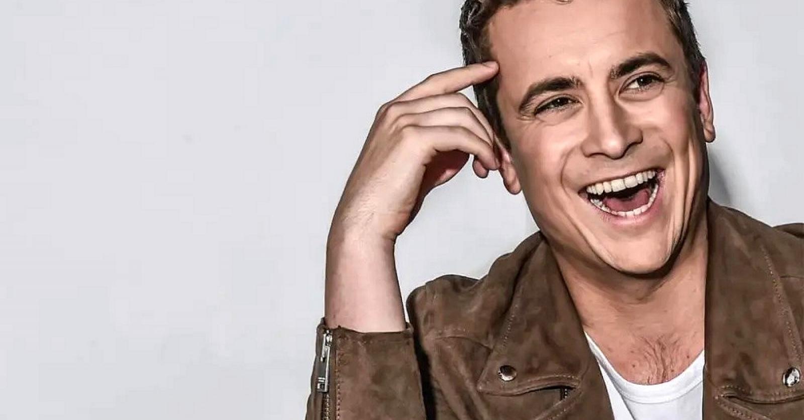 Niels Destadsbader brengt intieme huiskamerconcerten naar de kust - KW.be