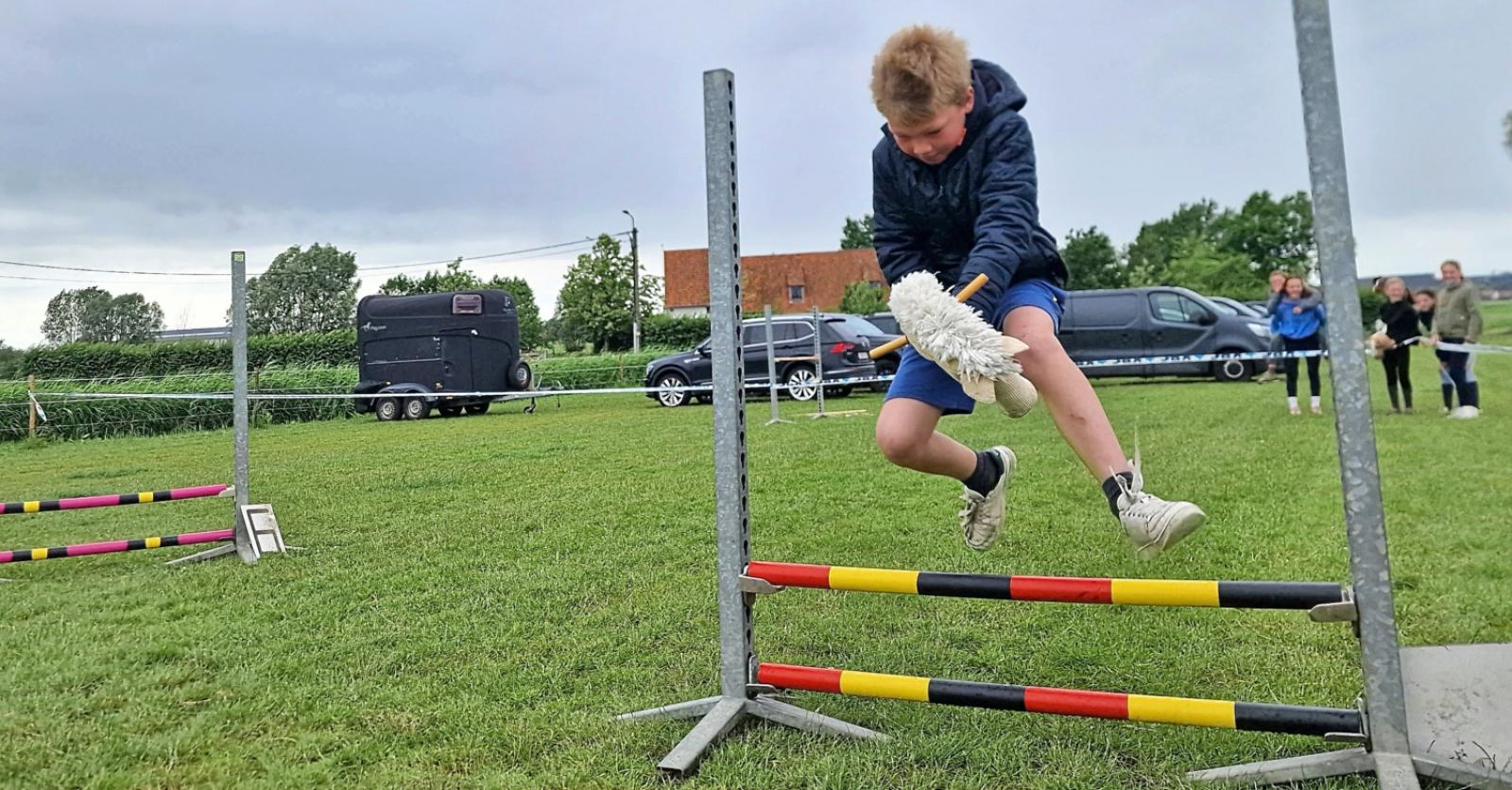 Veel plezier tijdens officiële opening clubterrein LRV Anzegem met ...