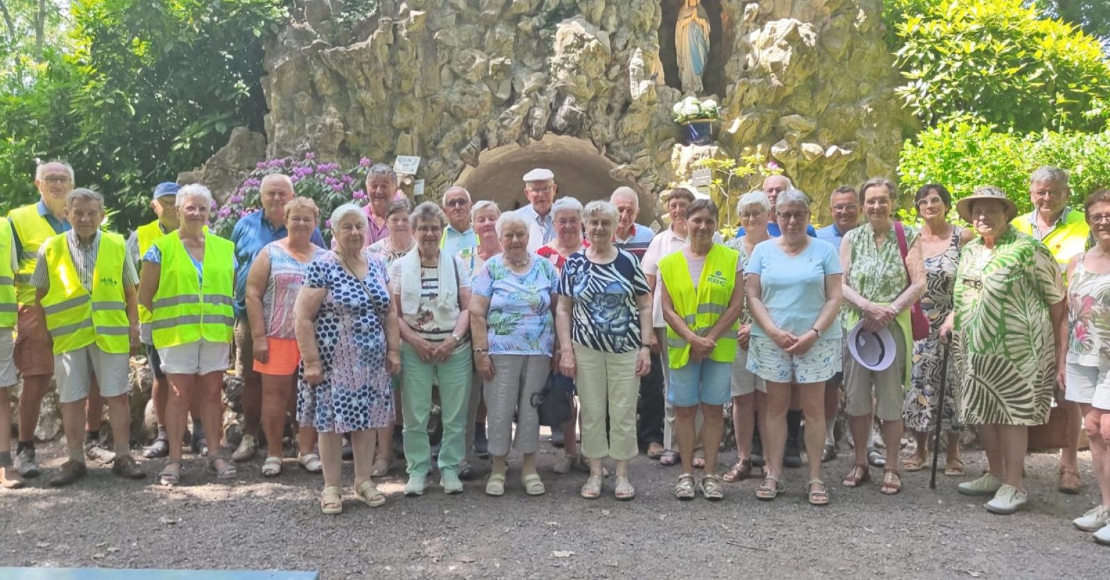 Okra Reninge-Noordschote bezoekt Lourdesgrot van Westvleteren (Krant ...