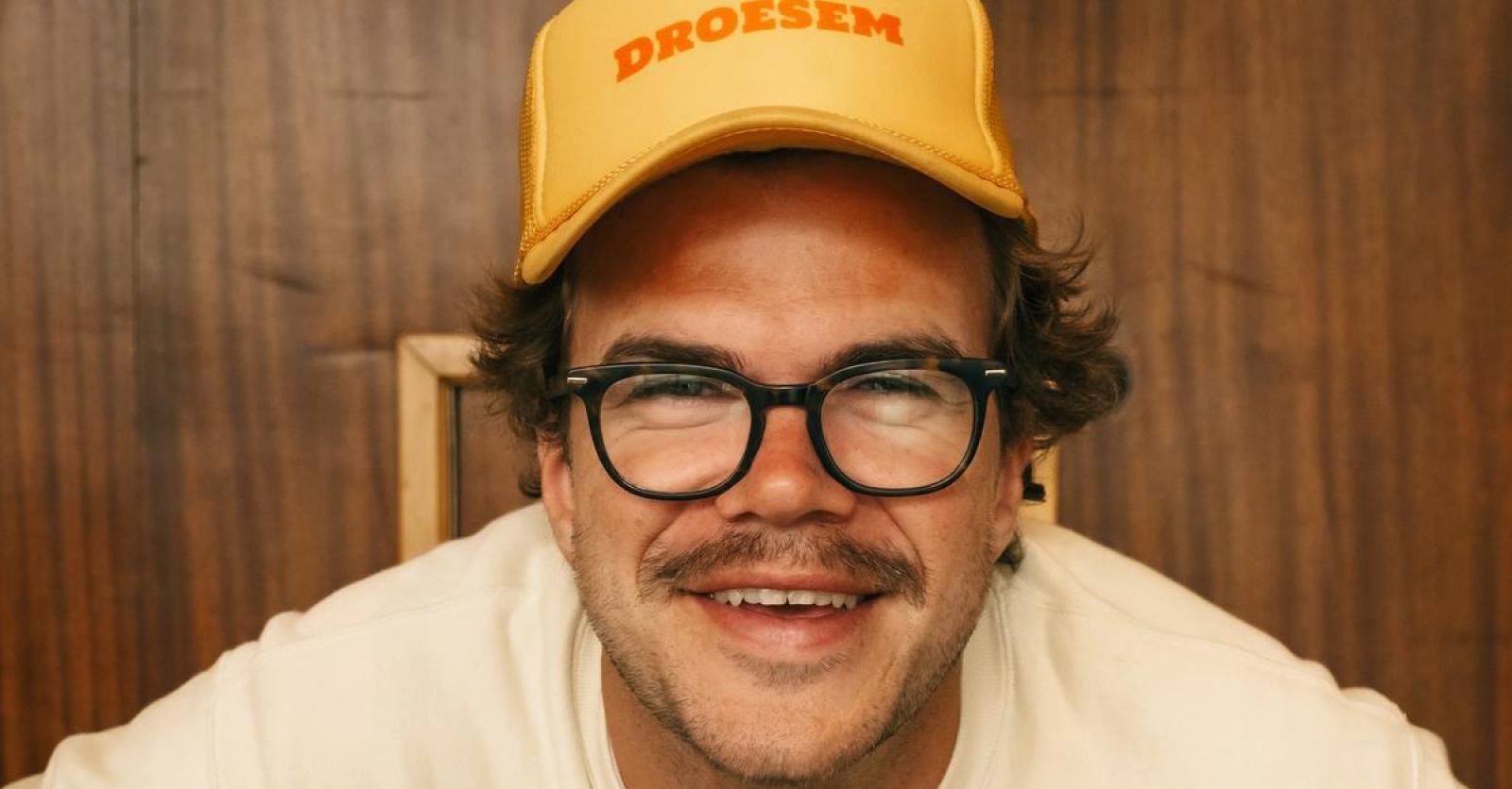 Ontbijtbabbel met acteur Bart Hollanders: “Nee zeggen? Die luxe heb ik niet”