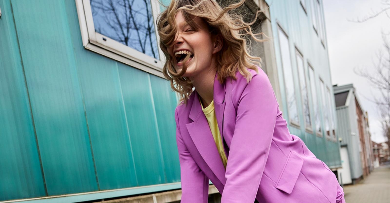 Zeeman komt met kleurrijke kostuums voor zo’n € 40 - Flair