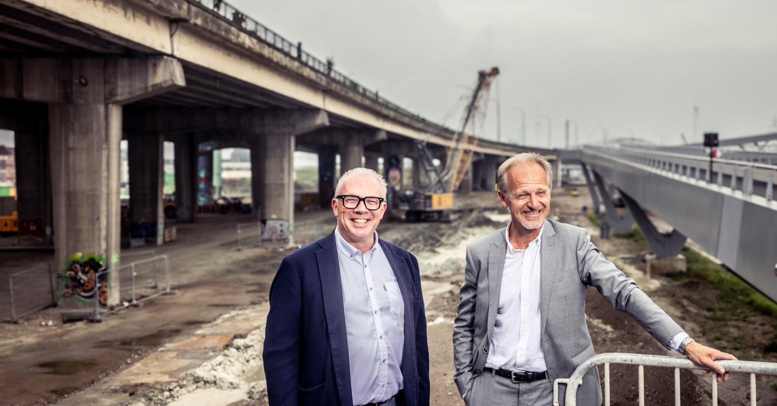 Luc Hellemans en Bart Van Camp delen ervaringen over Oosterweel in boek