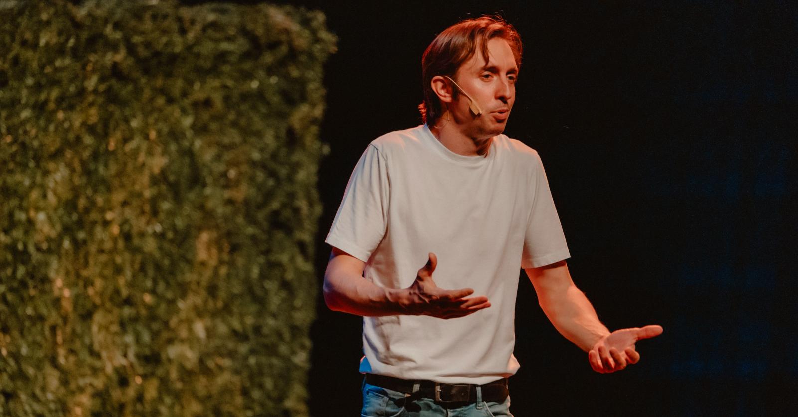 In 'Het derde oog' kijkt Robrecht Vanden Thoren in de ziel van zijn overleden beste maat