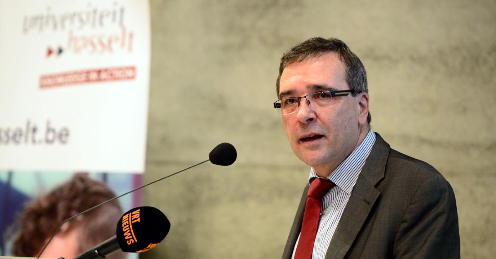 Luc De Schepper overleden, gewezen rector van UHasselt