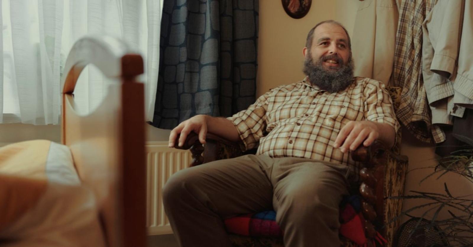 Bockie De Repper trekt in ‘Bompa Bockie’ 4 weken het rusthuis in