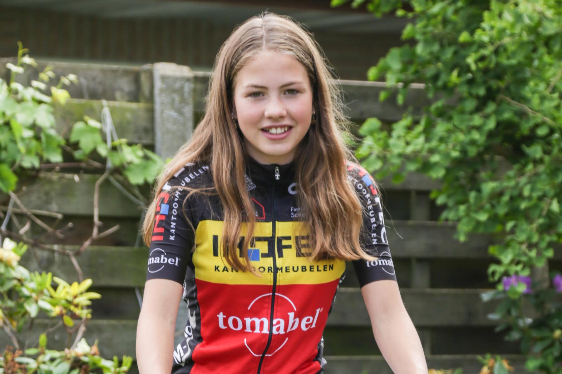 Lisa (13) is Kinderkrak in Zedelgem - KW.be