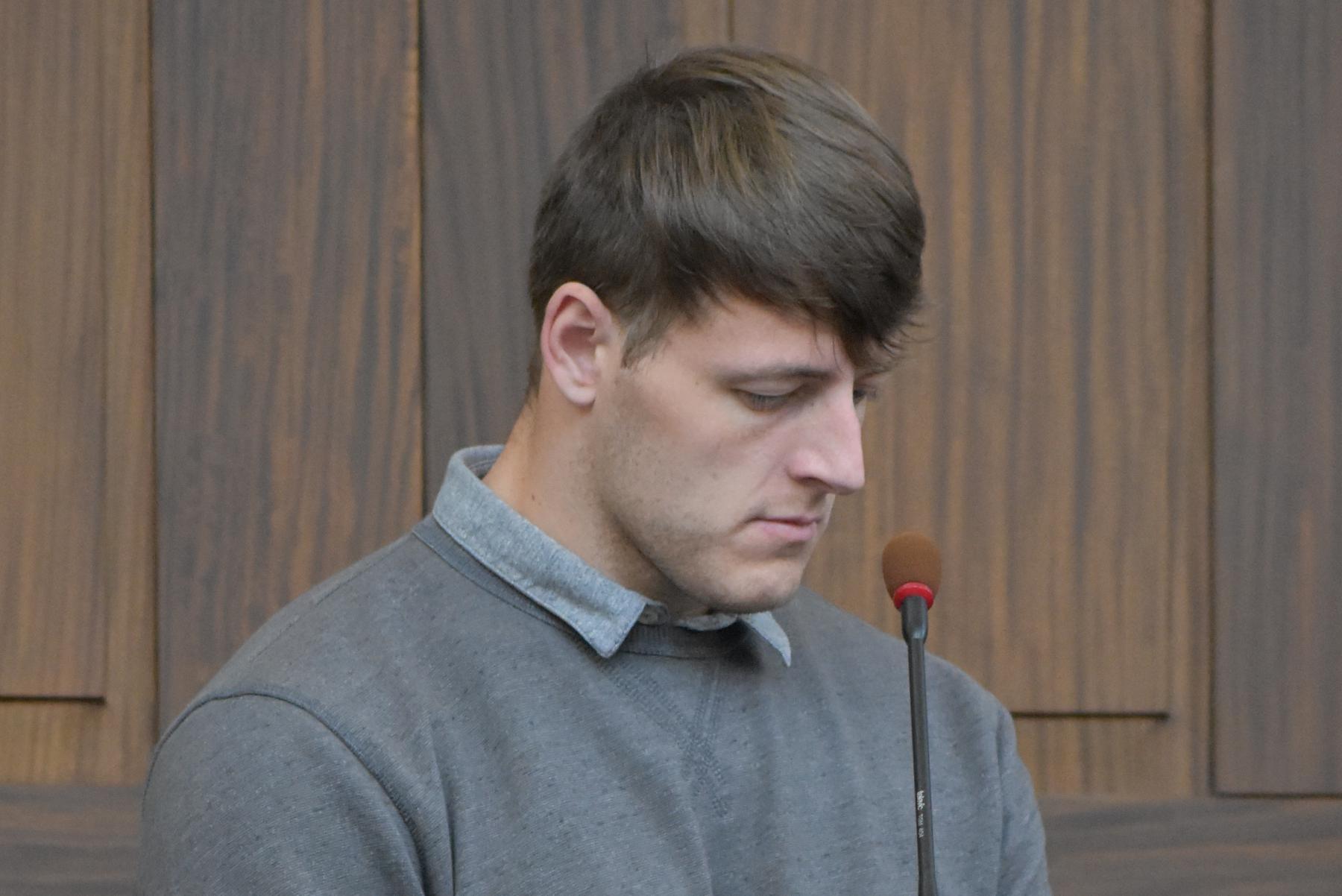 Alexander Dean krijgt levenslang voor viervoudige moord en foltering ...