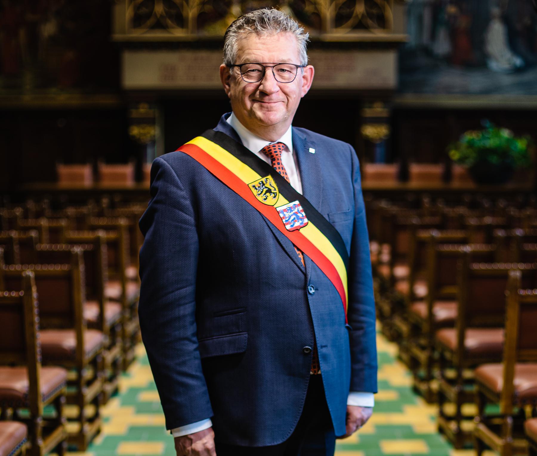 Dirk De fauw wil verbod op bezoek aan wooncentra in Brugge - KW.be