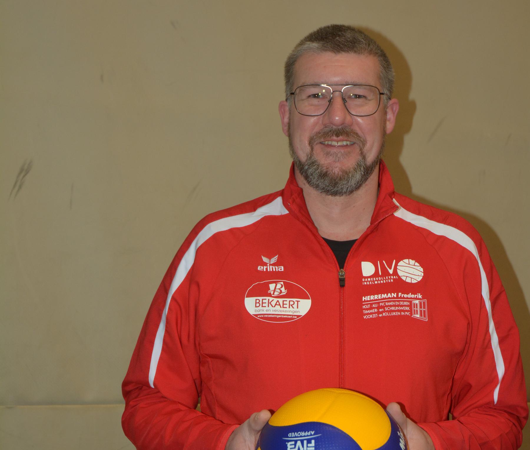 Divo Ingelmunster B-coach Peter Devos weet waarom hij zijn team weg wil ...