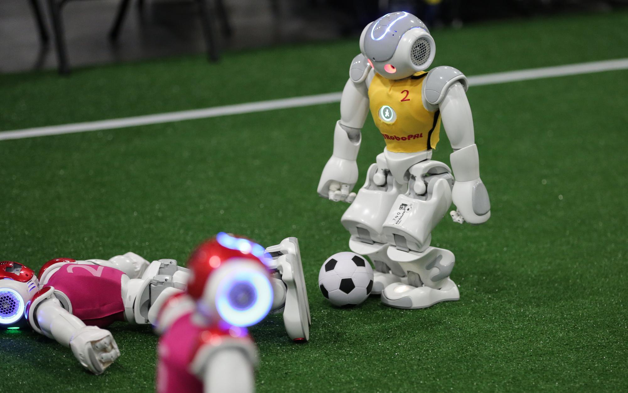 Nederland opnieuw wereldkampioen robotvoetbal