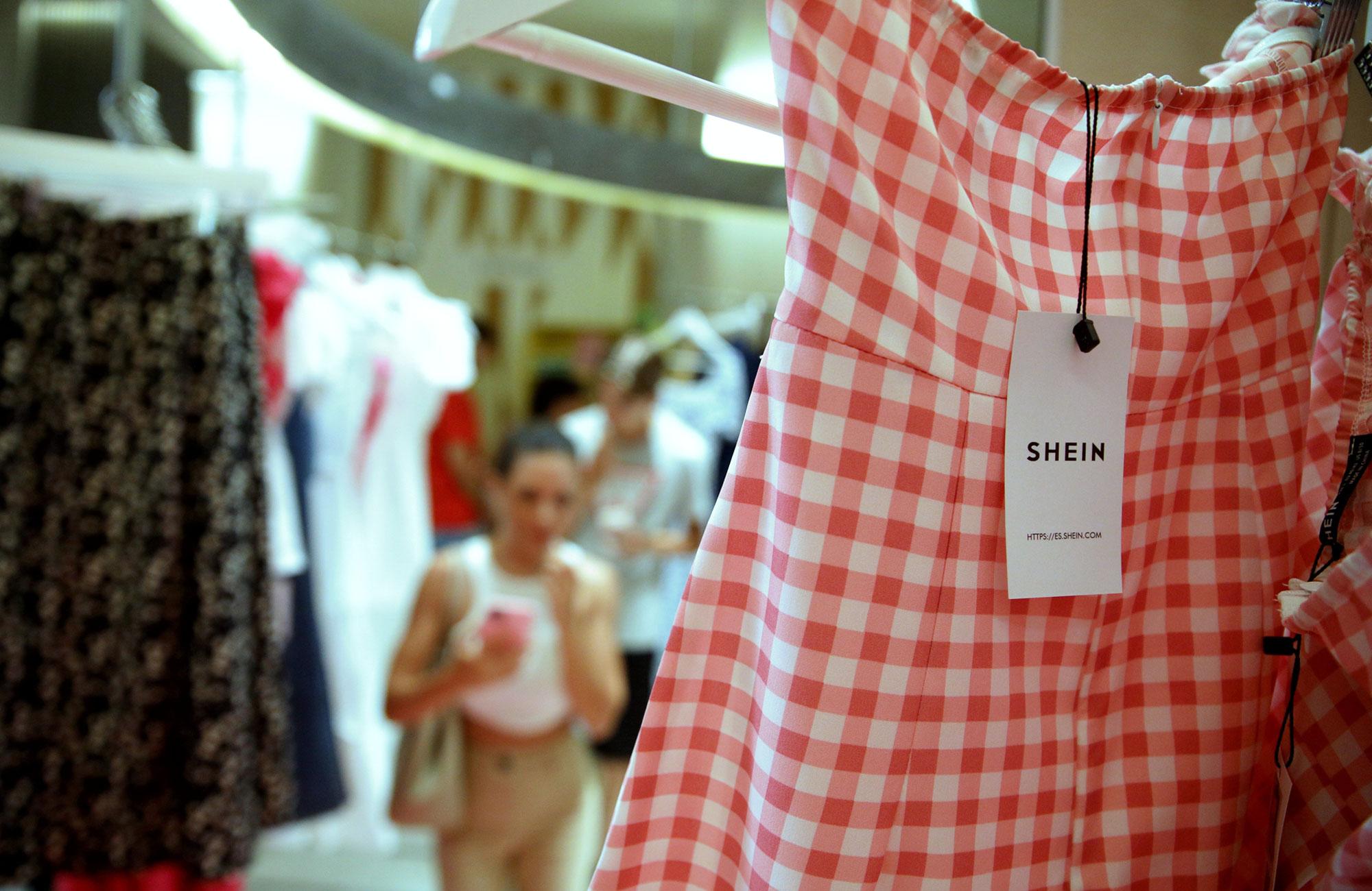 Comment l'ultra fast fashion a séduit les jeunes