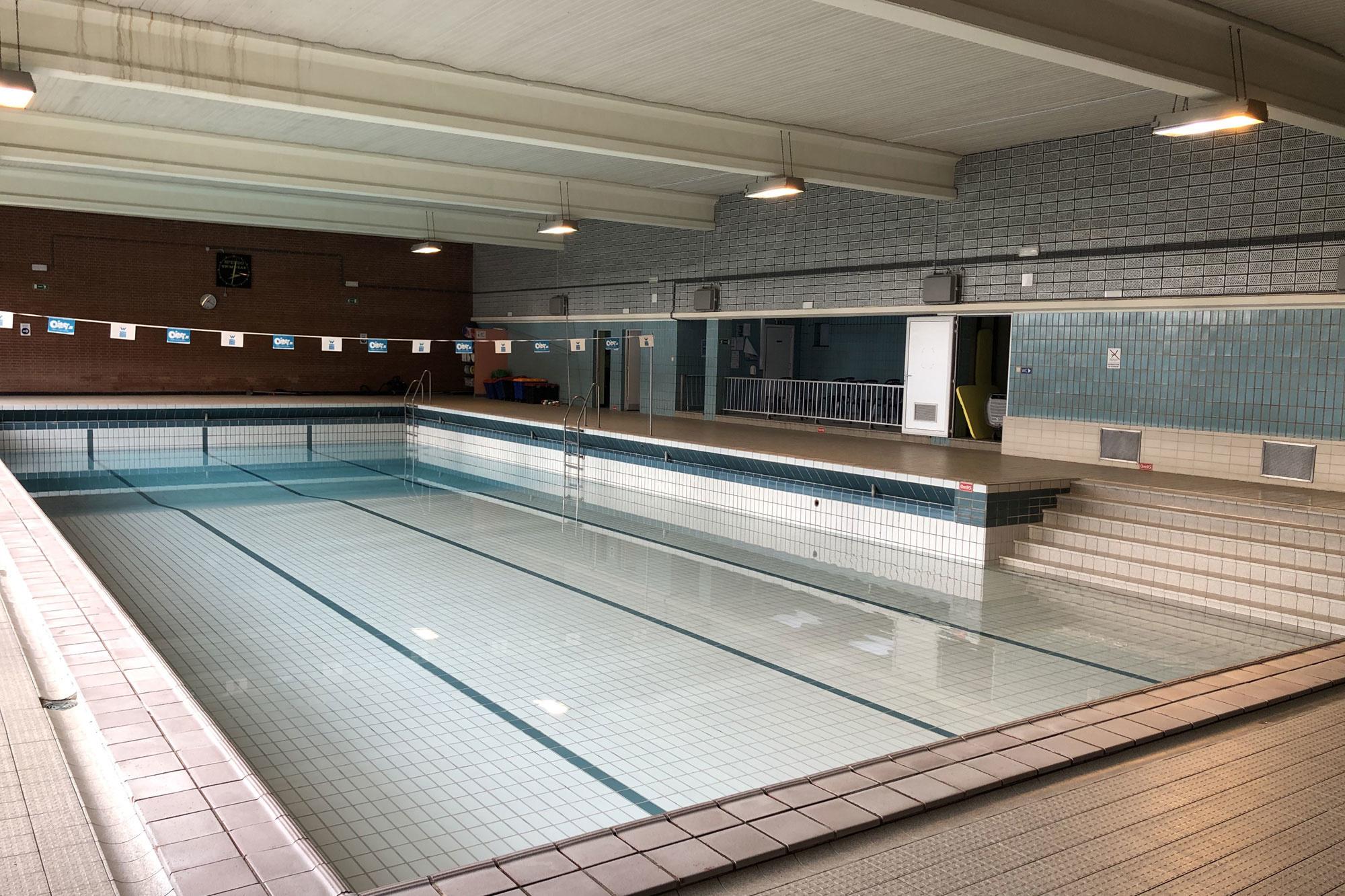'Open zwembaden voor mensen met spierziektes en zenuwpijnen'