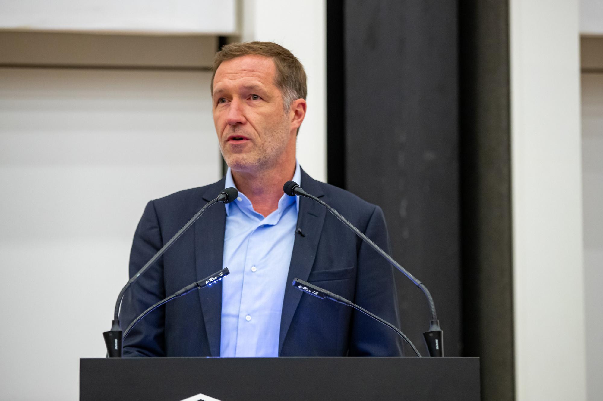 Magnette souhaite la gratuité des trains pour les moins de 25 ans et ...