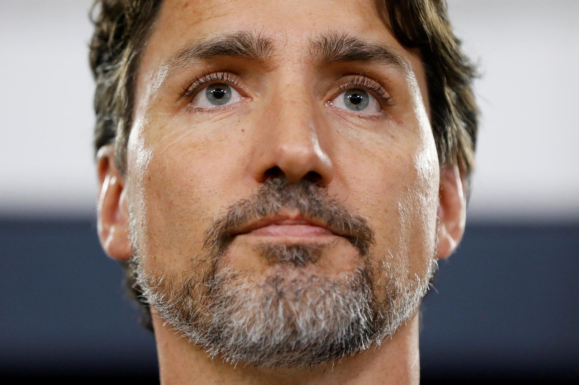 Justin Trudeau affole la Toile avec son nouveau look