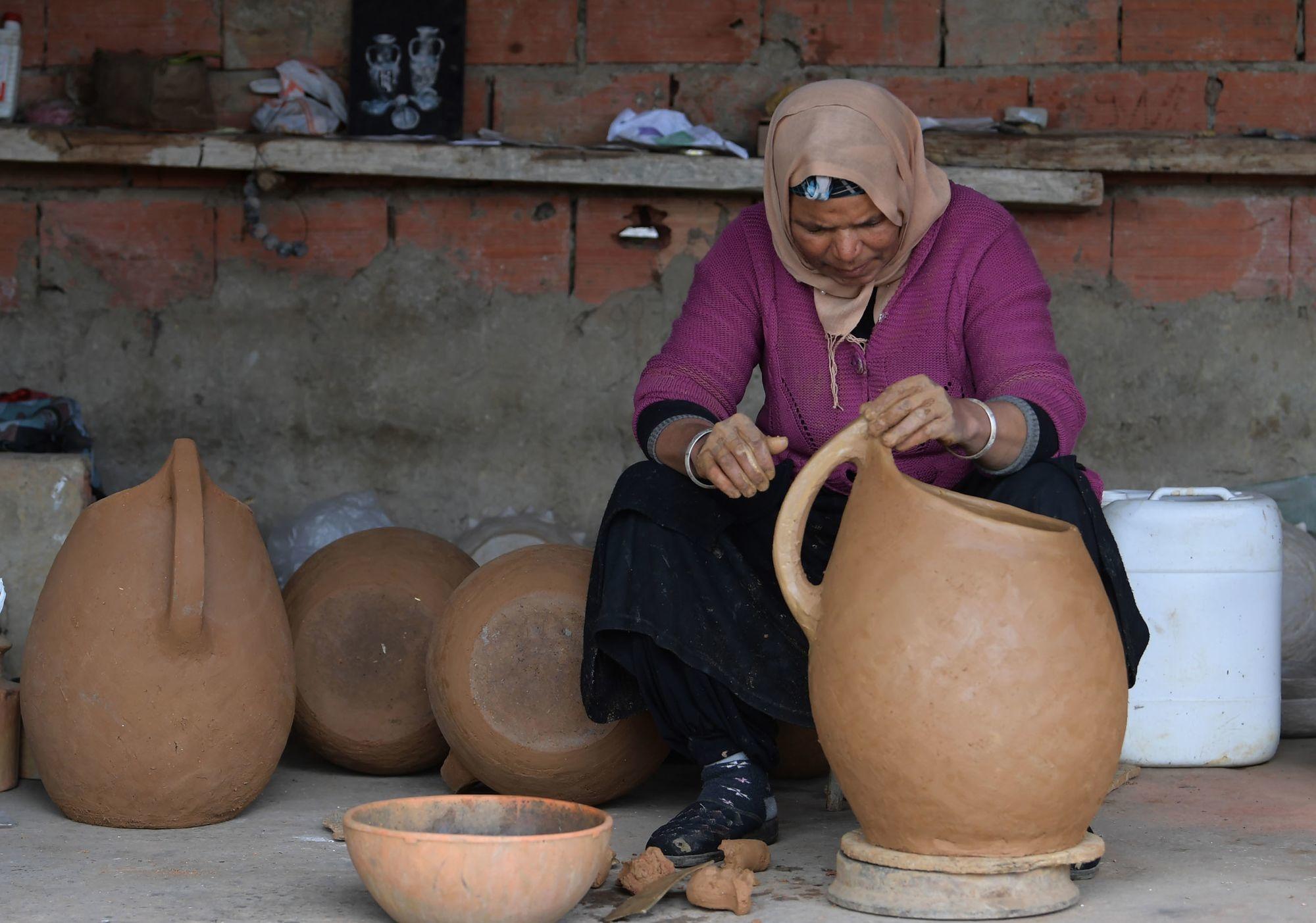 Les poteries de Sejnane, en Tunisie, un savoir-faire millénaire ...