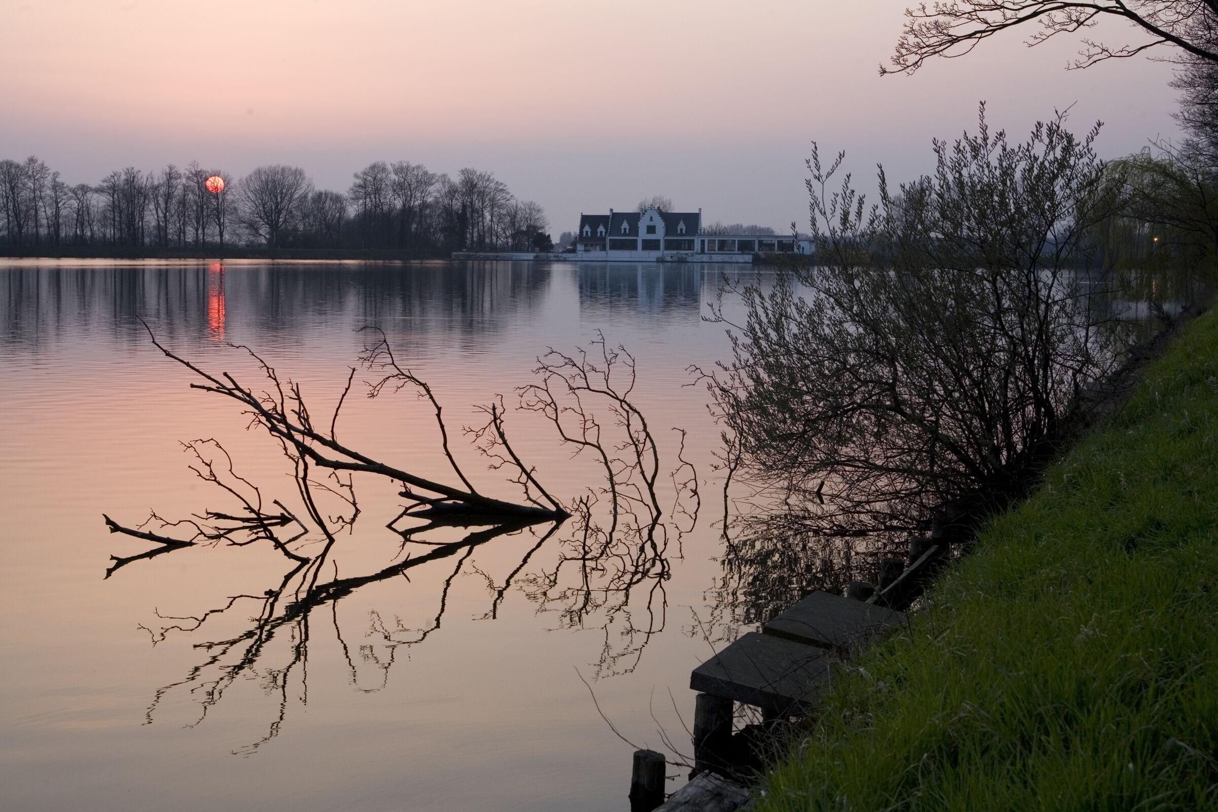 Wandelroute in West-Vlaanderen: langs de Palingbeek en door het ...