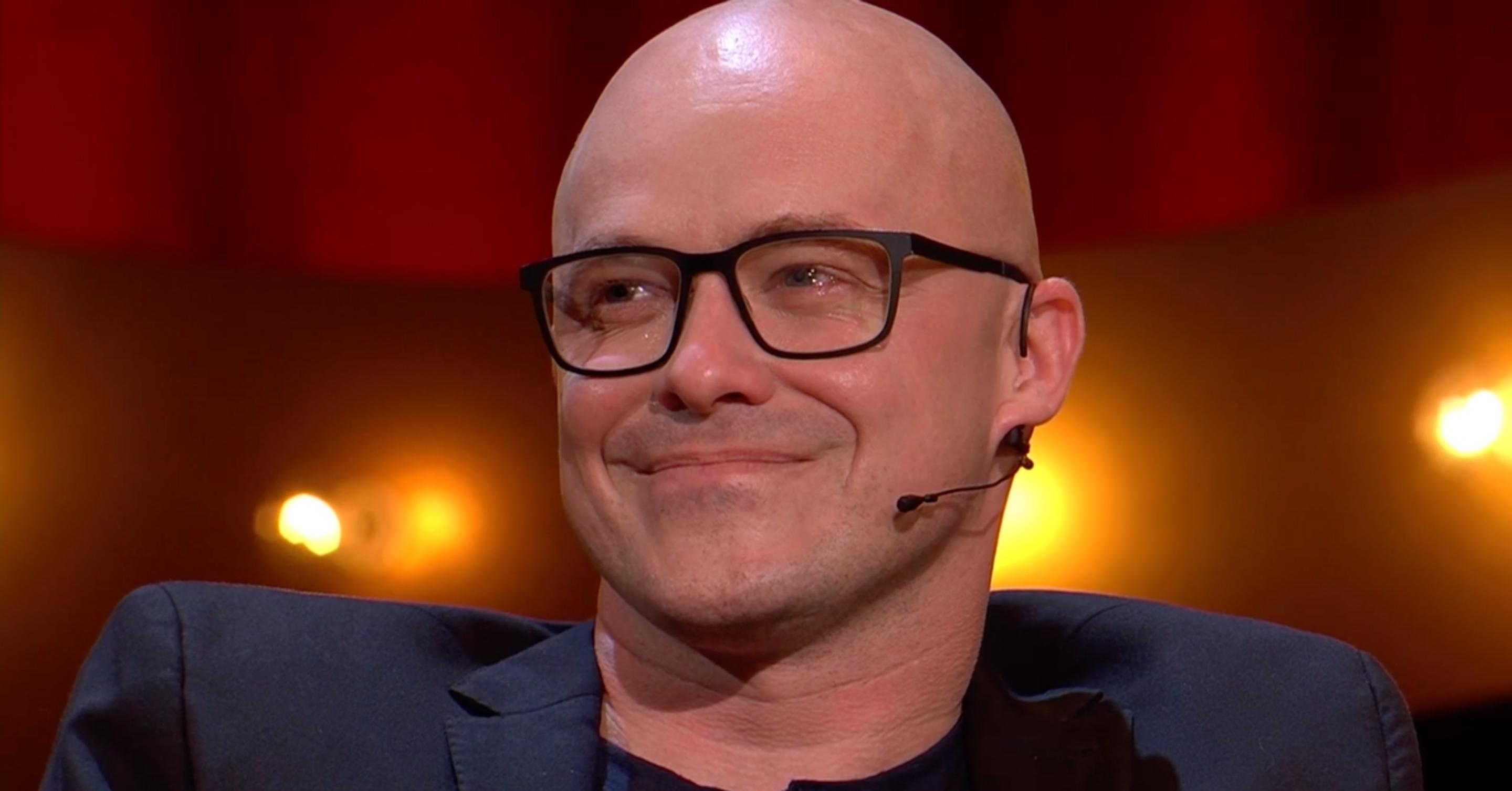 Philippe Geubels in tranen na emotionele boodschap in 'James De Musical'