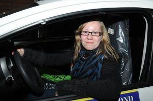 Eline wint auto in Meulebeke - KW.be