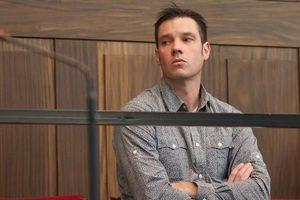 ASSISEN familie van slachtoffer mild voor dader, Wim Decleir getuigt ...