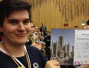 Bram Cabbeke uit Waregem is beste 'junior tekstverwerker' ter wereld - KW.be