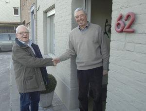 Oud-burgemeester Jean-Pierre De Clercq en zijn grote rivaal Roger ...