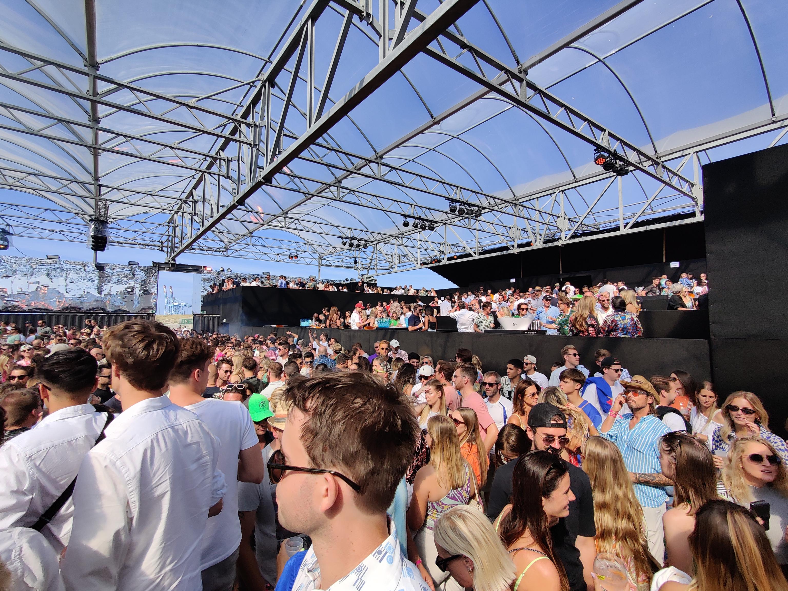 Eerste weekend We Can Dance lokt 27.500 festivalgangers naar Zeebrugge